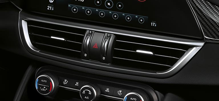 Alfa Romeo Giulia Quadrifoglio - Berlina di lusso | Alfa Romeo